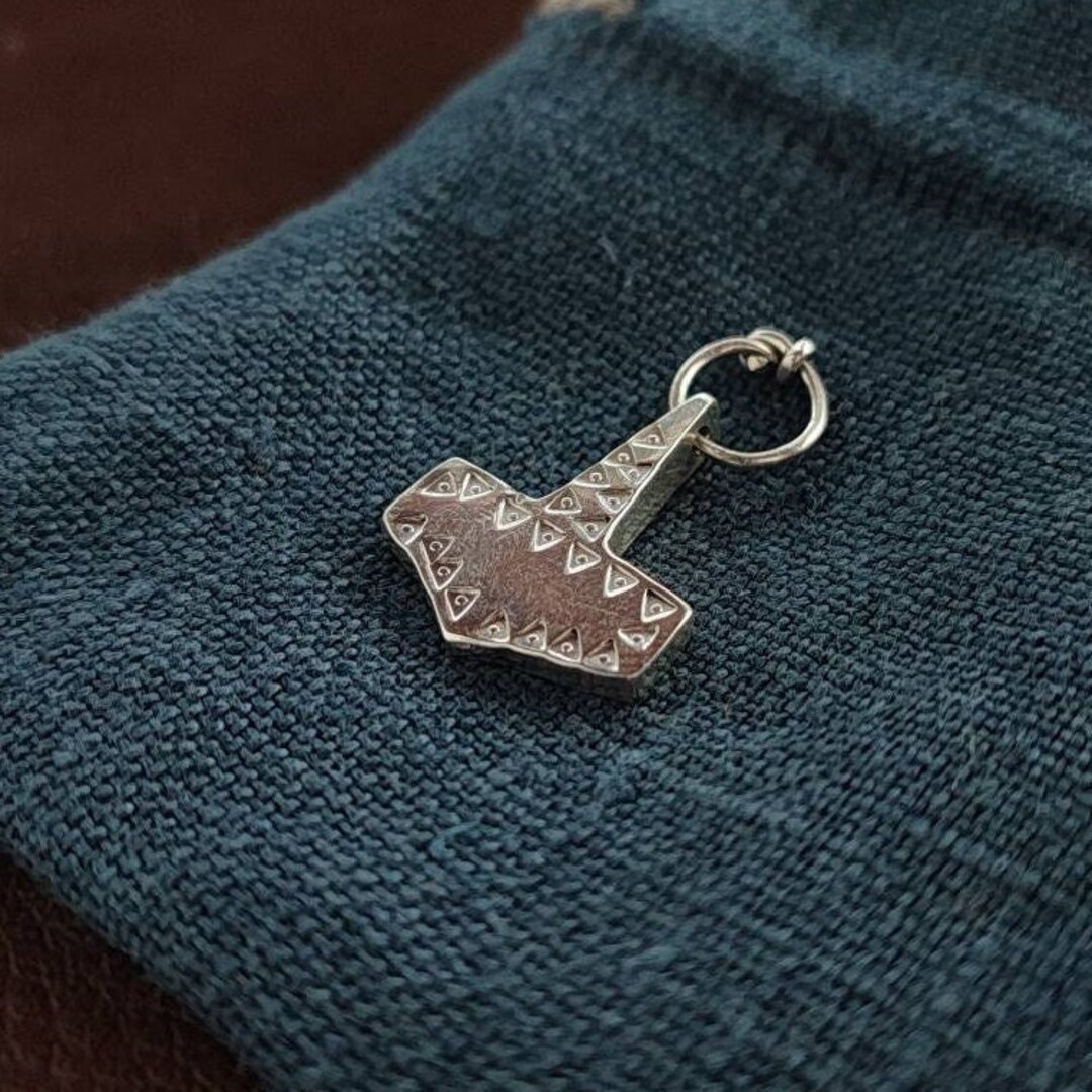 Replica / Gotland Mjölnir Pendant / Mjolnir / Mjolnir Pendant / Silver ...