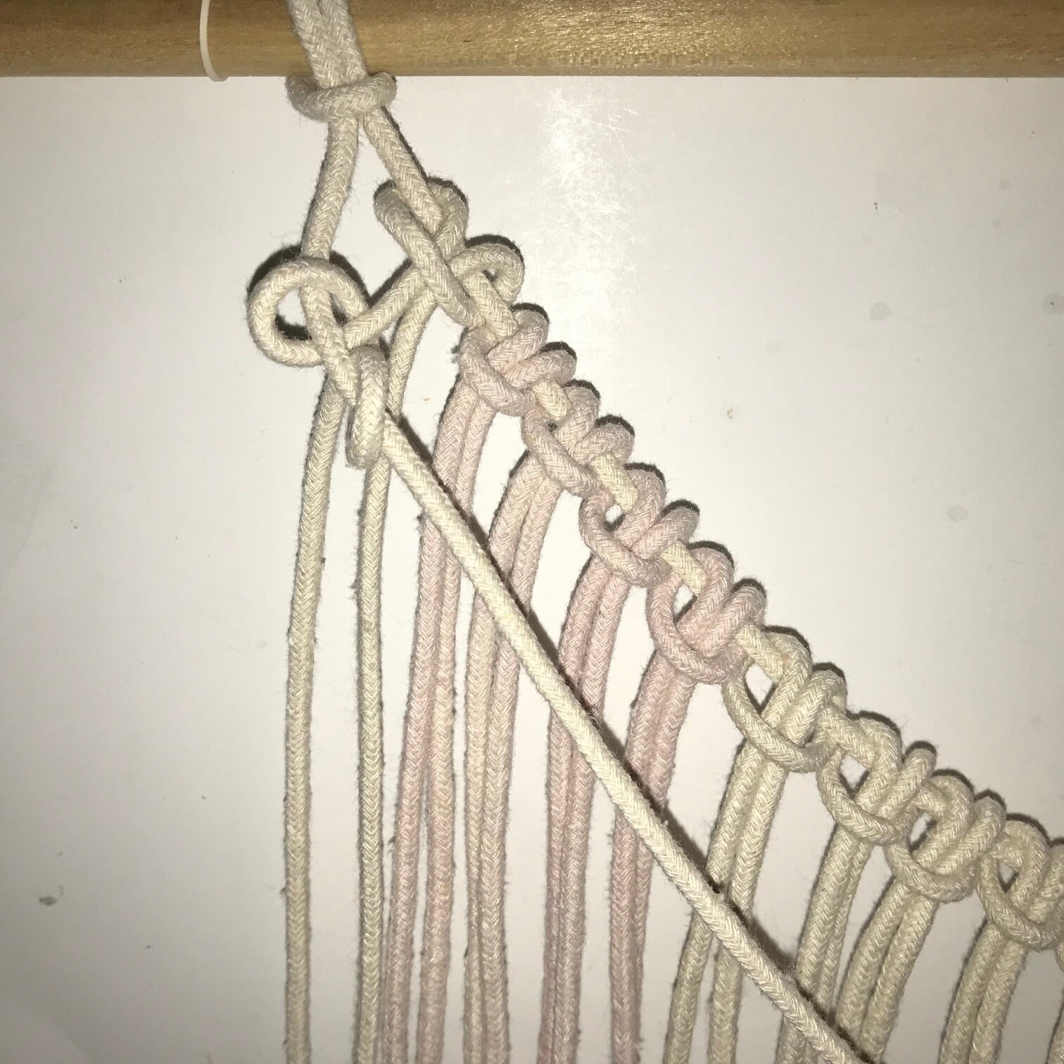 Tutorial - Macrame Hearts Wallhanging II Valentine's Day Step-by-step ...