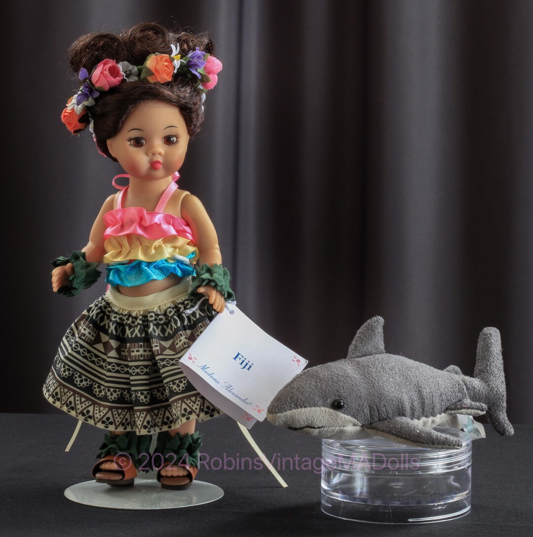FIJI 38605 HTF 8 Madame Alexander Polynesian International Doll ...