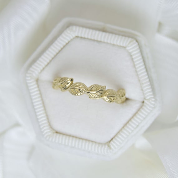 TERRA Leaf Garland band on 14K gold | Etsy