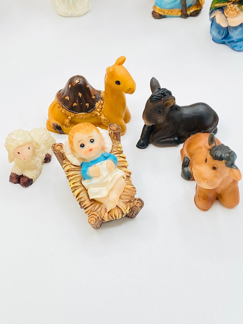 Mini Resin Nativity Scene Set: Hand-painted Christmas Figurines (12pc ...