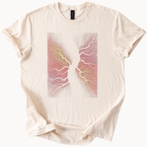 Two Faces Mirror Graphic Tee Abstract Stippled Design Contemplative Art ...