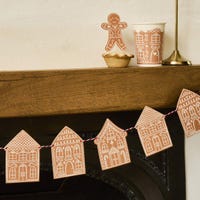 Paper Gingerbread House Garland, 2m/7ft Long, 10cm/4in High ...