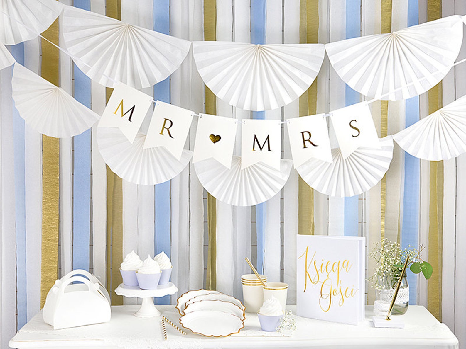 Long Pastel White Fan Garland - 3m/10ft Long and 30cm/12inch Wide ...