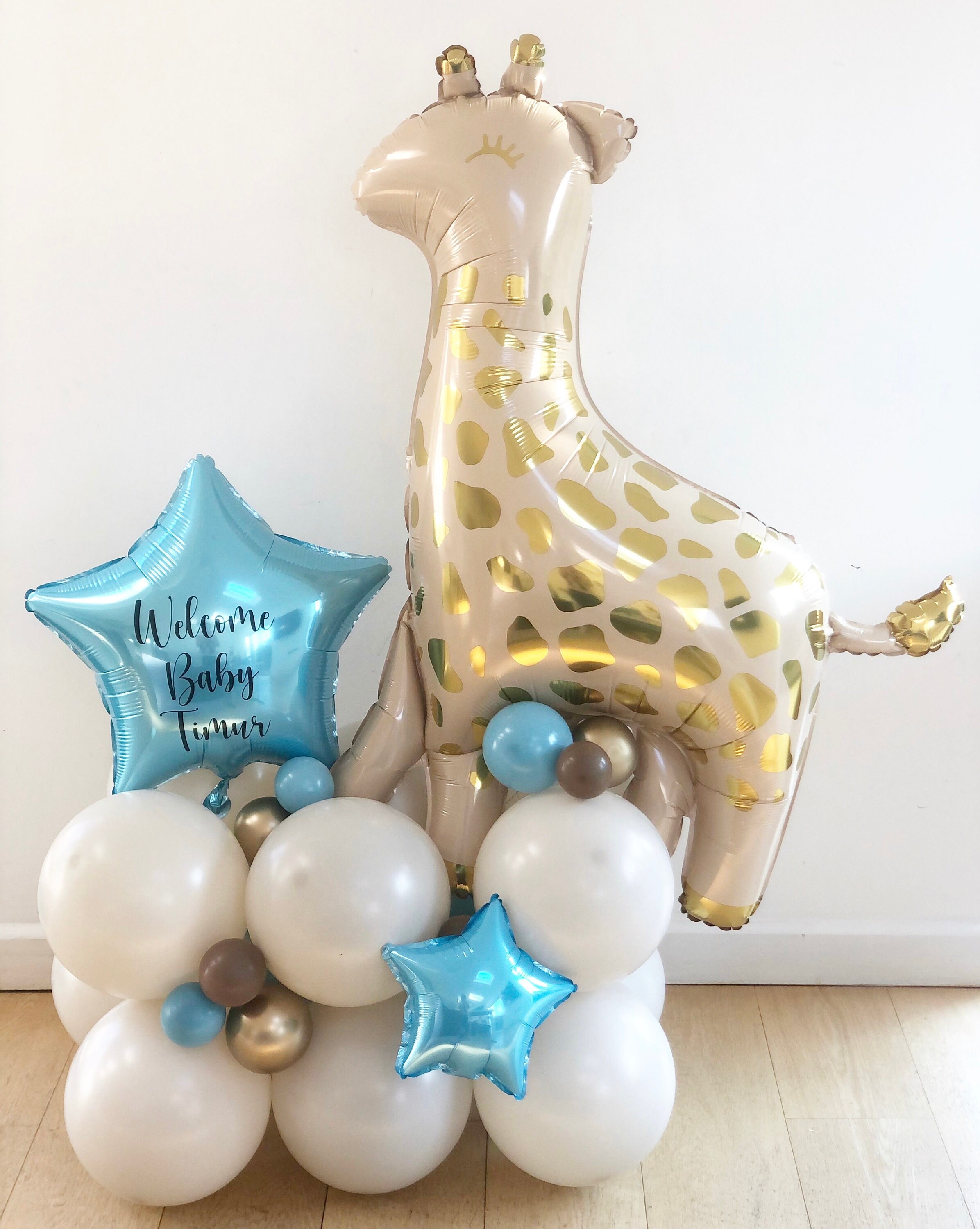 DIY Giraffe Balloon Sculpture, Baby Boy Balloon Stack, Baby Boy ...