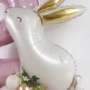 DIY Pink Bunny Balloon Sculpture, Bunny Birthday Balloon Sculpture ...