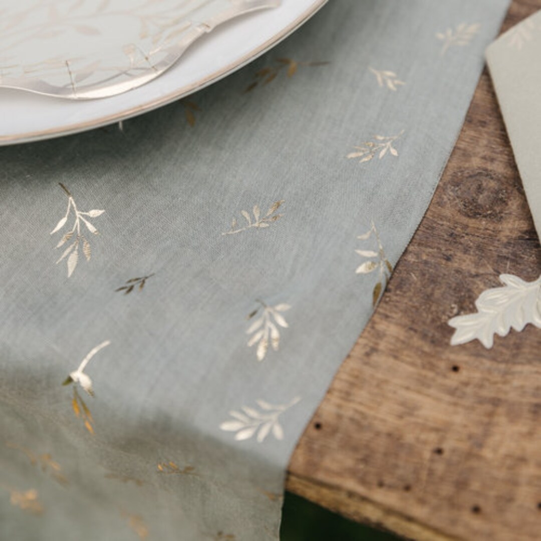 Eucalyptus Table Runner With Gold Leaves, 28cmx5m, Green Mousseline ...