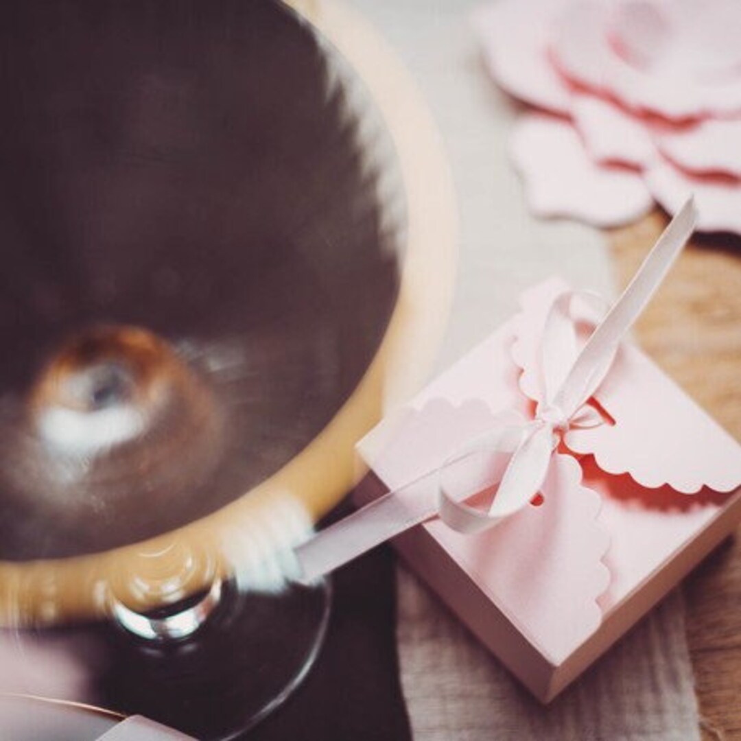 Small Pink Favour Boxes With Ribbon, Set of 10, Scalloped Boxes, Pink ...