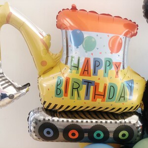 DIY Digger Balloon Sculpture, Construction Birthday Balloon Sculpture ...