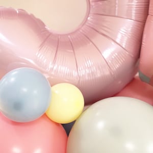 DIY Large Ice Cream Truck Balloon Sculpture, Too Sweet Balloon Stack ...