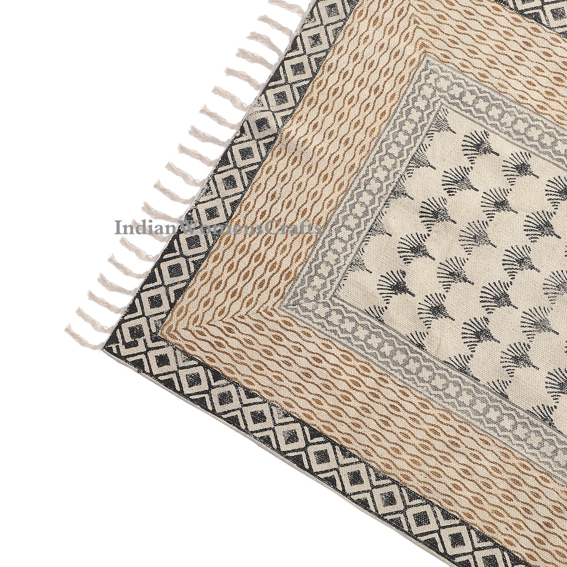 Square Rug Handmade Rug Indian Rug Area Rug cotton Rug | Etsy