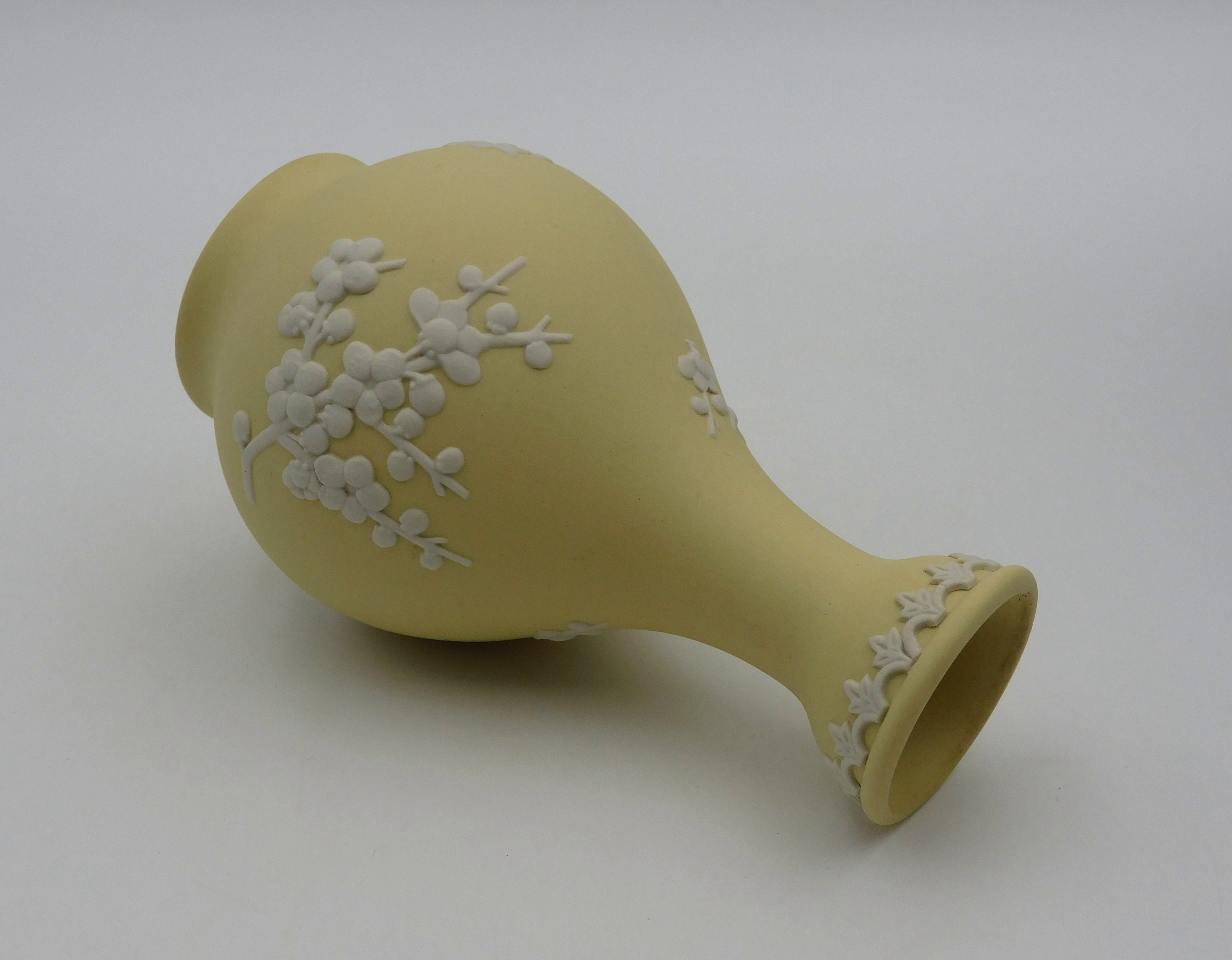 Wedgwood White on Primrose Jasperware PRUNUS Bud Vase - Etsy Australia