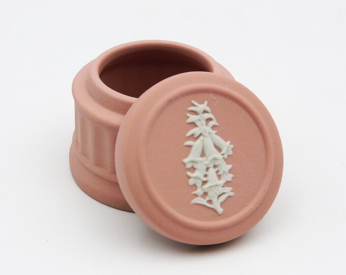WEDGWOOD pink Jasper Jasperware Pink Heath TRINKET / PILL Box With Box ...