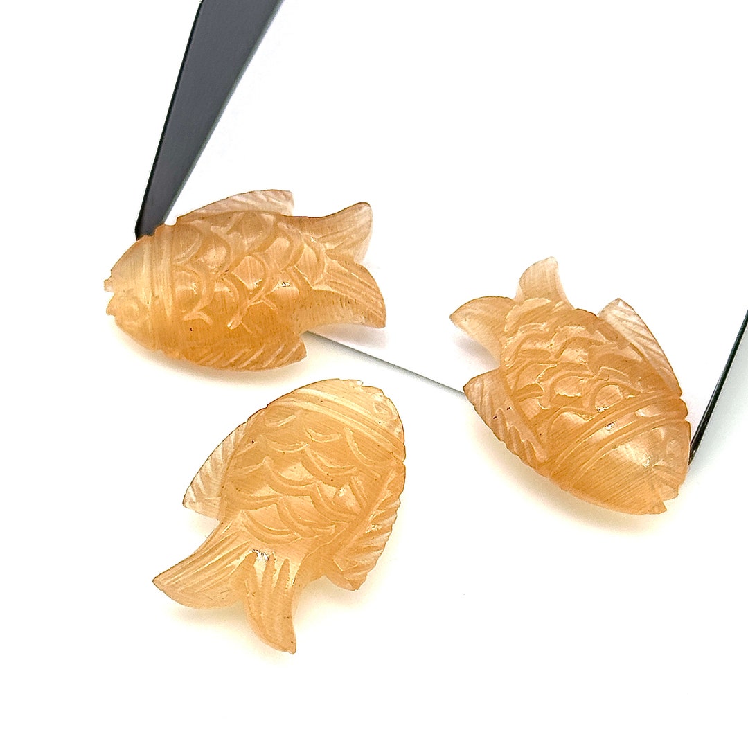 Natural Peach Moonstone Fish Carving Gemstone, Hand Carved Fish ...