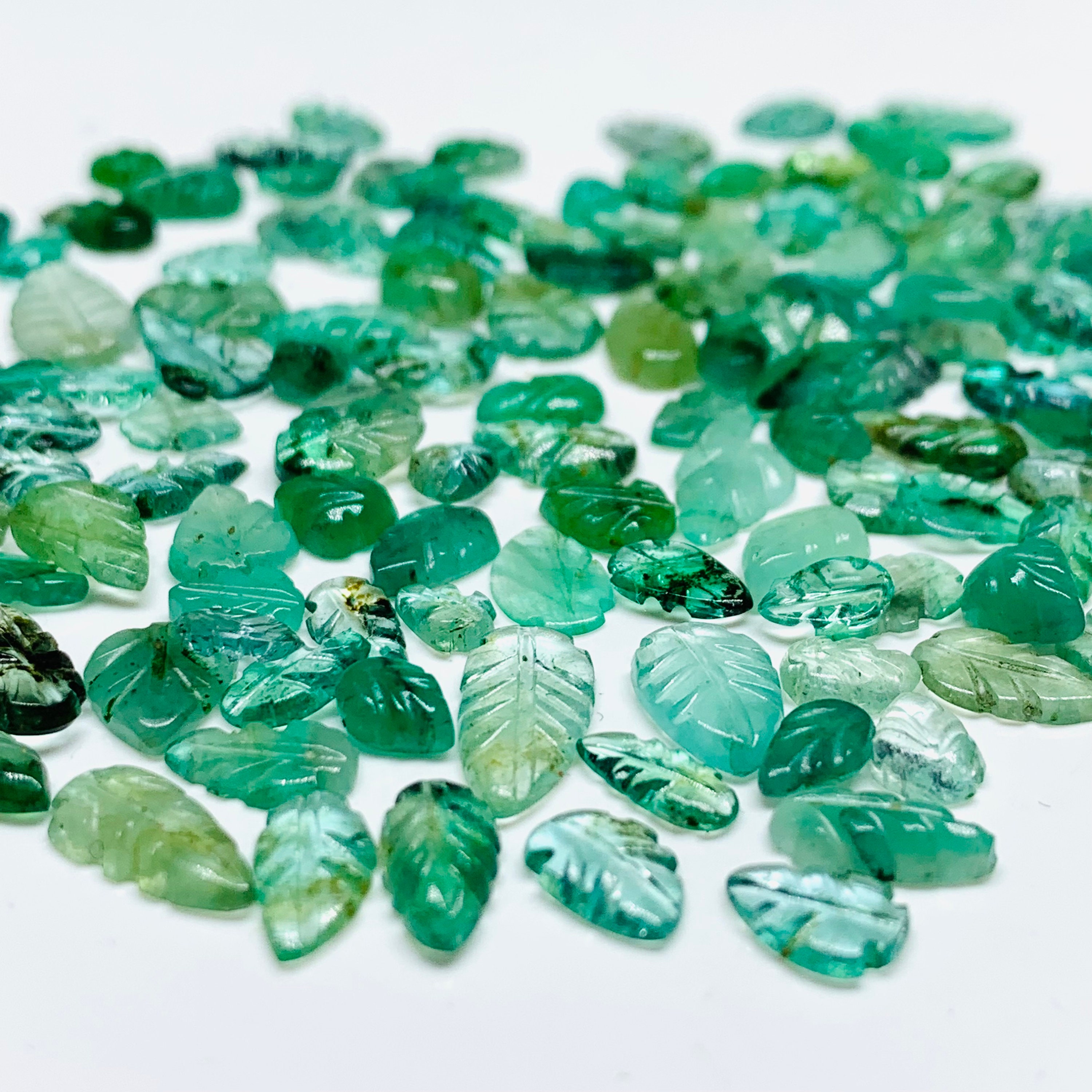 100% Natural Emerald Leaf Shape Carved Loose Gemstone Leaf - Etsy