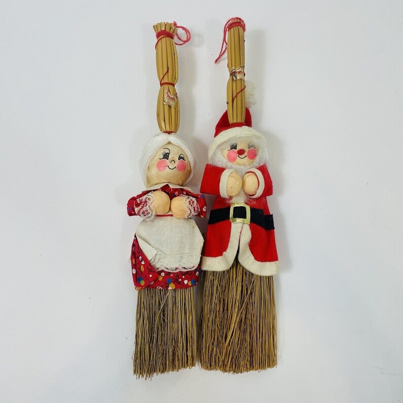 Vintage Straw Broom Santa and Mrs. Claus Christmas Decor 14 Tall Enesco ...