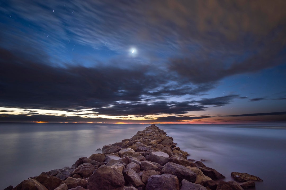 Ponce Inlet Sunrise Over the Atlantic Ocean Florida Daytona Beach ...