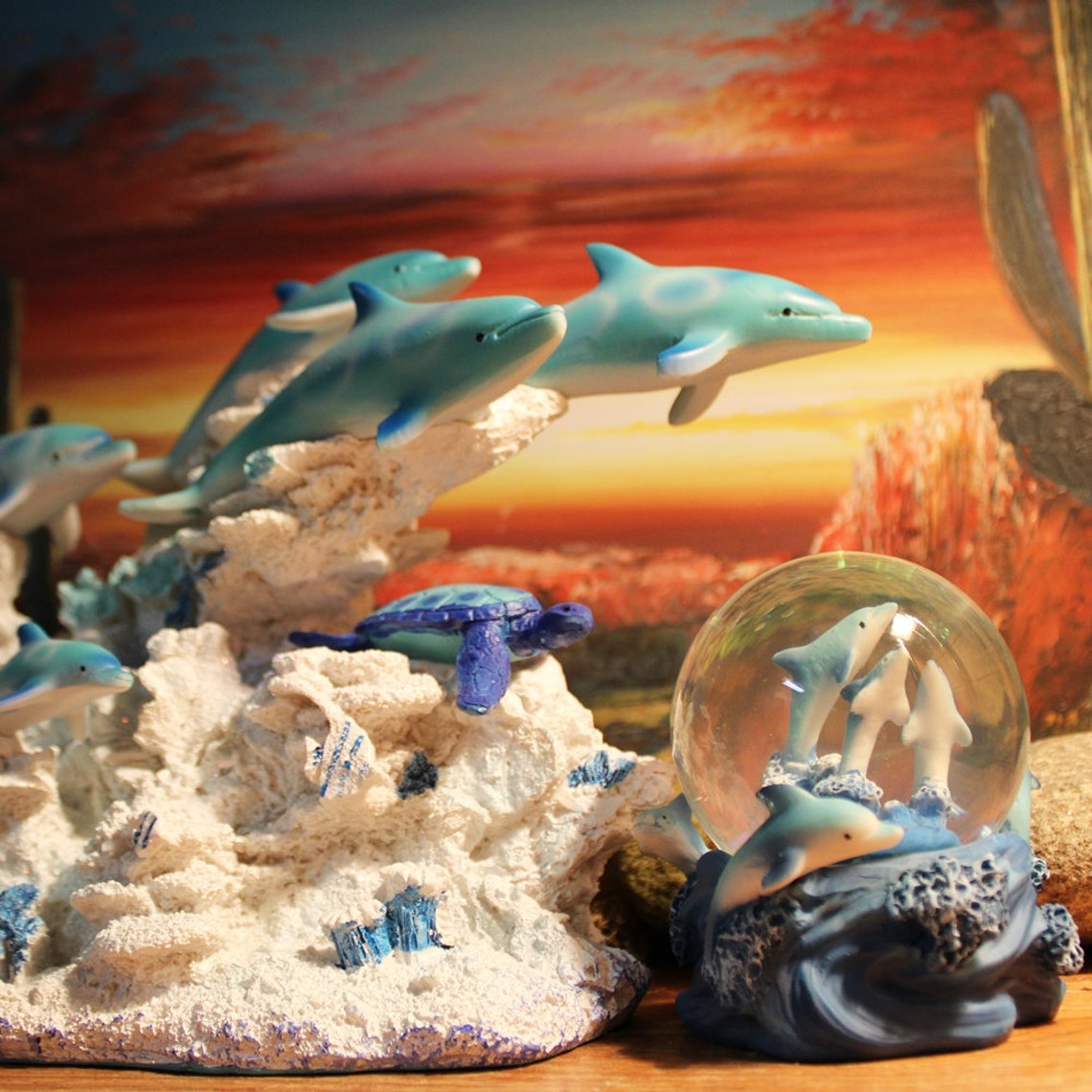 Mini Dolphin Figurine Snow Globe - Marine Life Decoration (H = 3.5 Inch ...