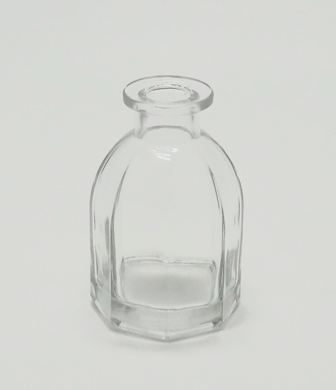 Mini Thick Heavy Clear European Style Ribbed Detailed Glass Round Vase ...