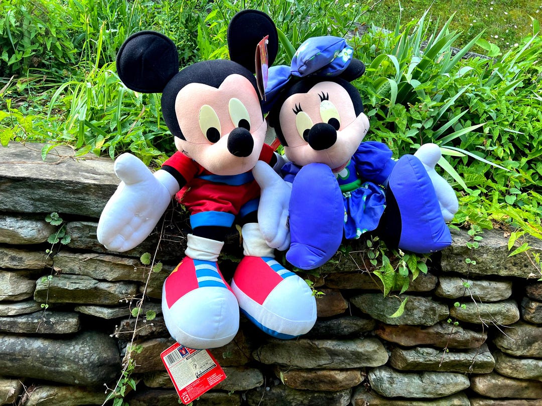 Mickey Mouse & Minnie Mouse Talk N Giggle Giant Plush W Tags. Each 1 ...