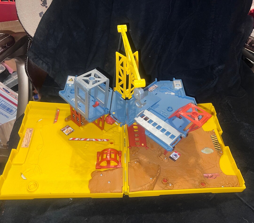 Vintage Matchbox Pop up 3D Playset. Bash and Build Construction ...