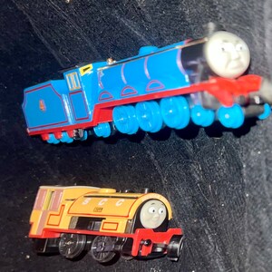 Thomas the Train Shining Time Station Gold Rail Series Bill and Gordon ...