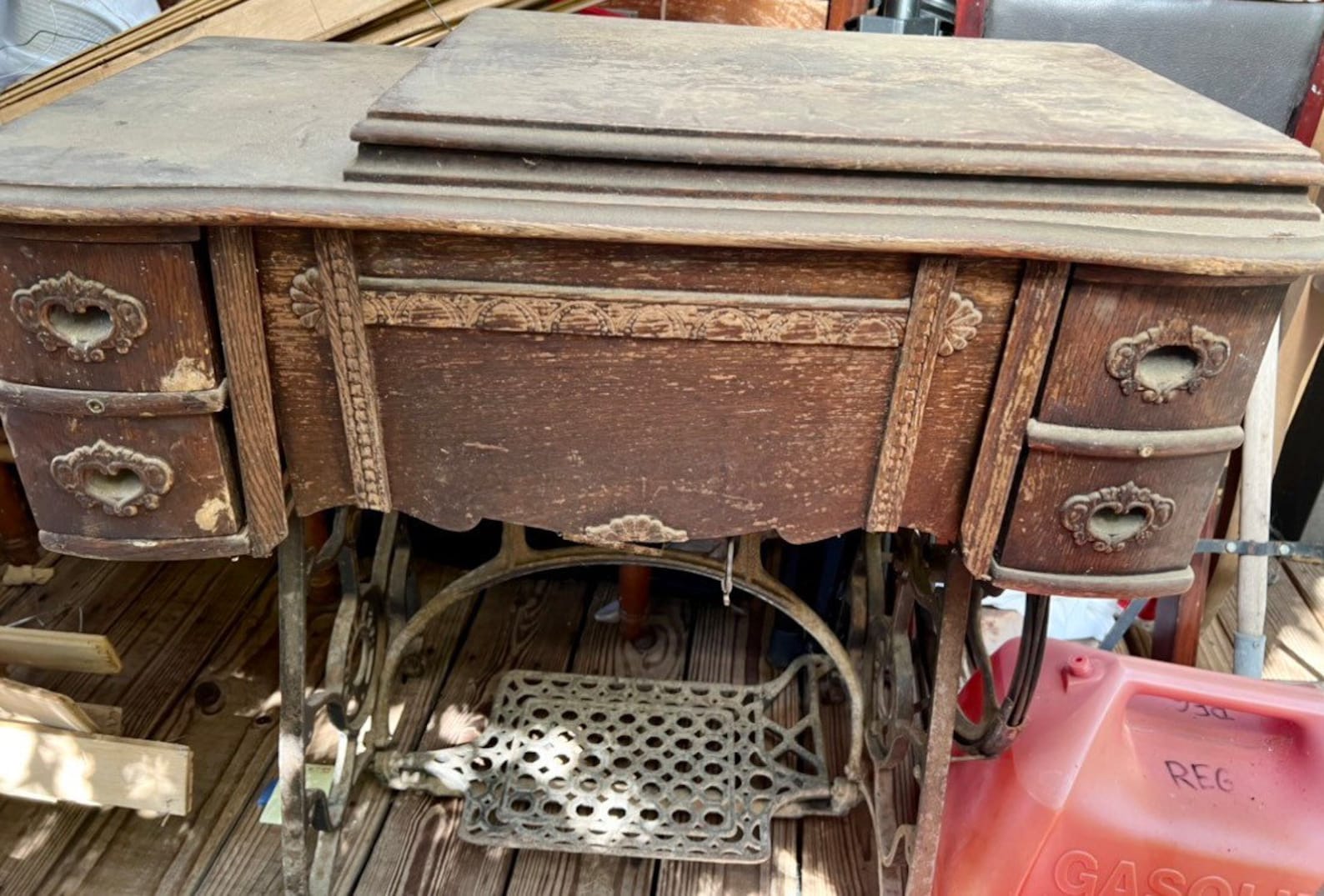 4 Vintage Sewing Machines and 3 Vintage Sewing Machine Tables. - Etsy