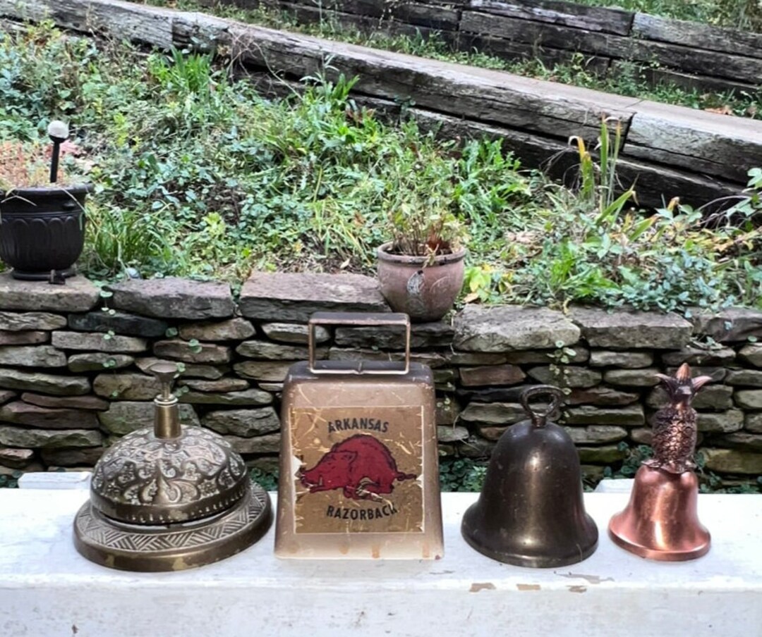Bells 4 Bells Ornate Desk Bell, Arkansas Razorbacks Cow Bell ...