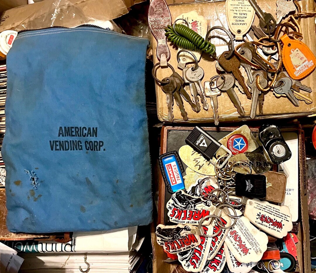 Vintage Keys, Keychains, Vending Company Bank Bag Includes 25+ Keys W ...