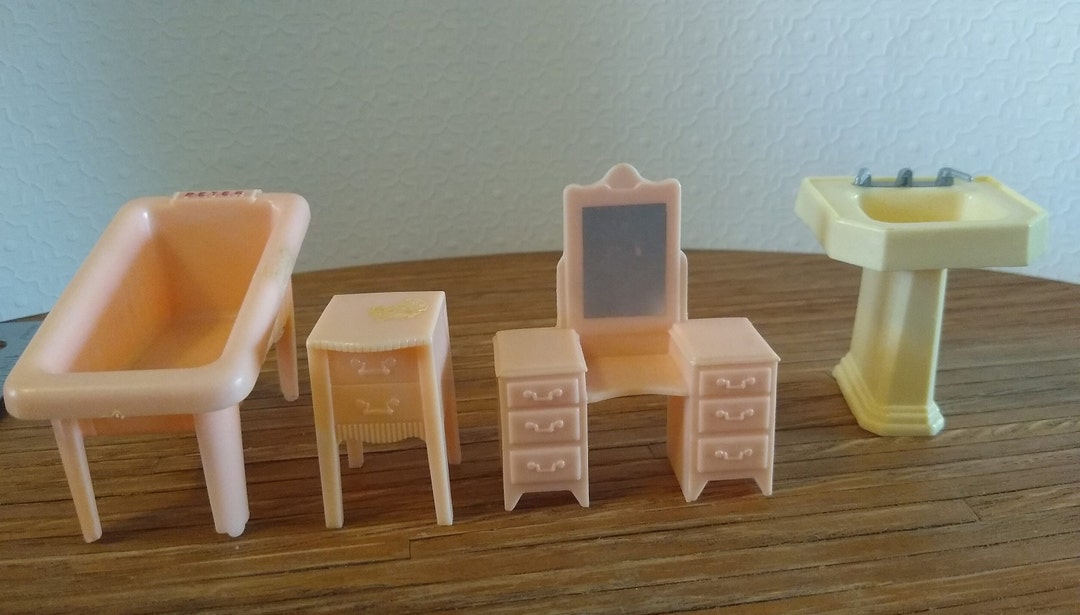 Collection of 'renwal' and 'marx' Brand Plastic Vintage Dollhouse ...