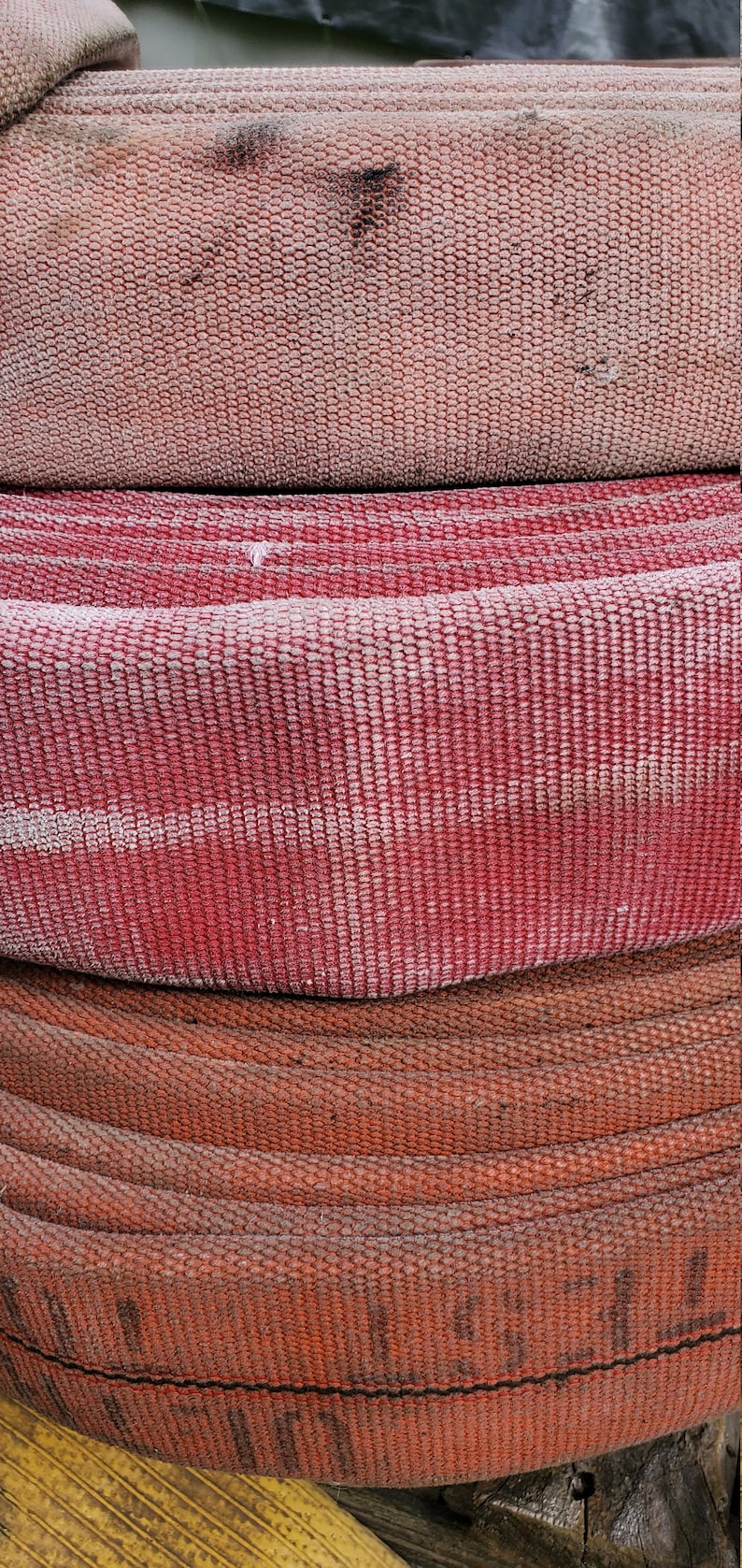 Boyau d'incendie mis hors service AU PIED - 1,5 à 1,75" de diamètre - 3 ...