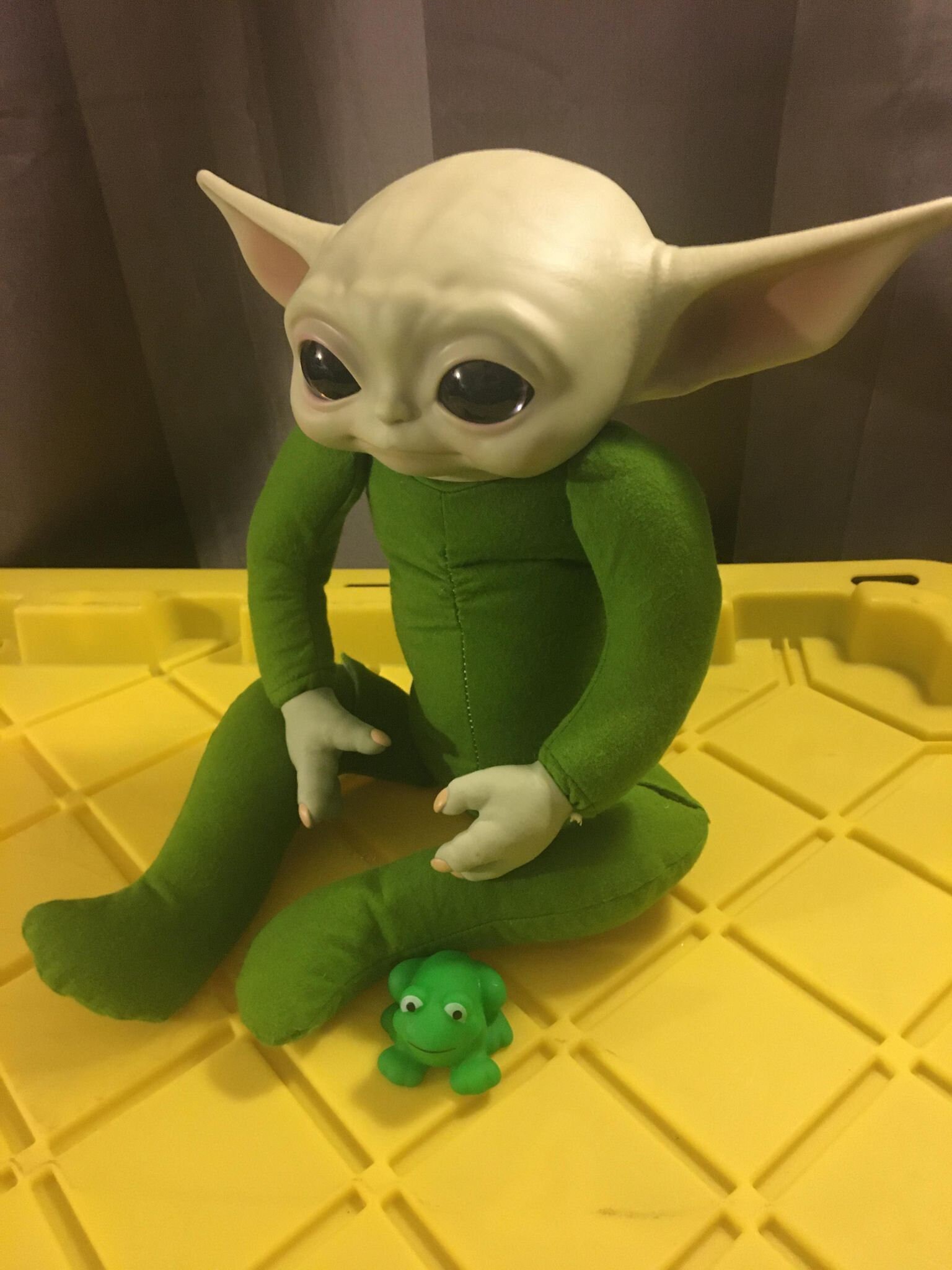 Green Alien Mandalorian Baby - Etsy