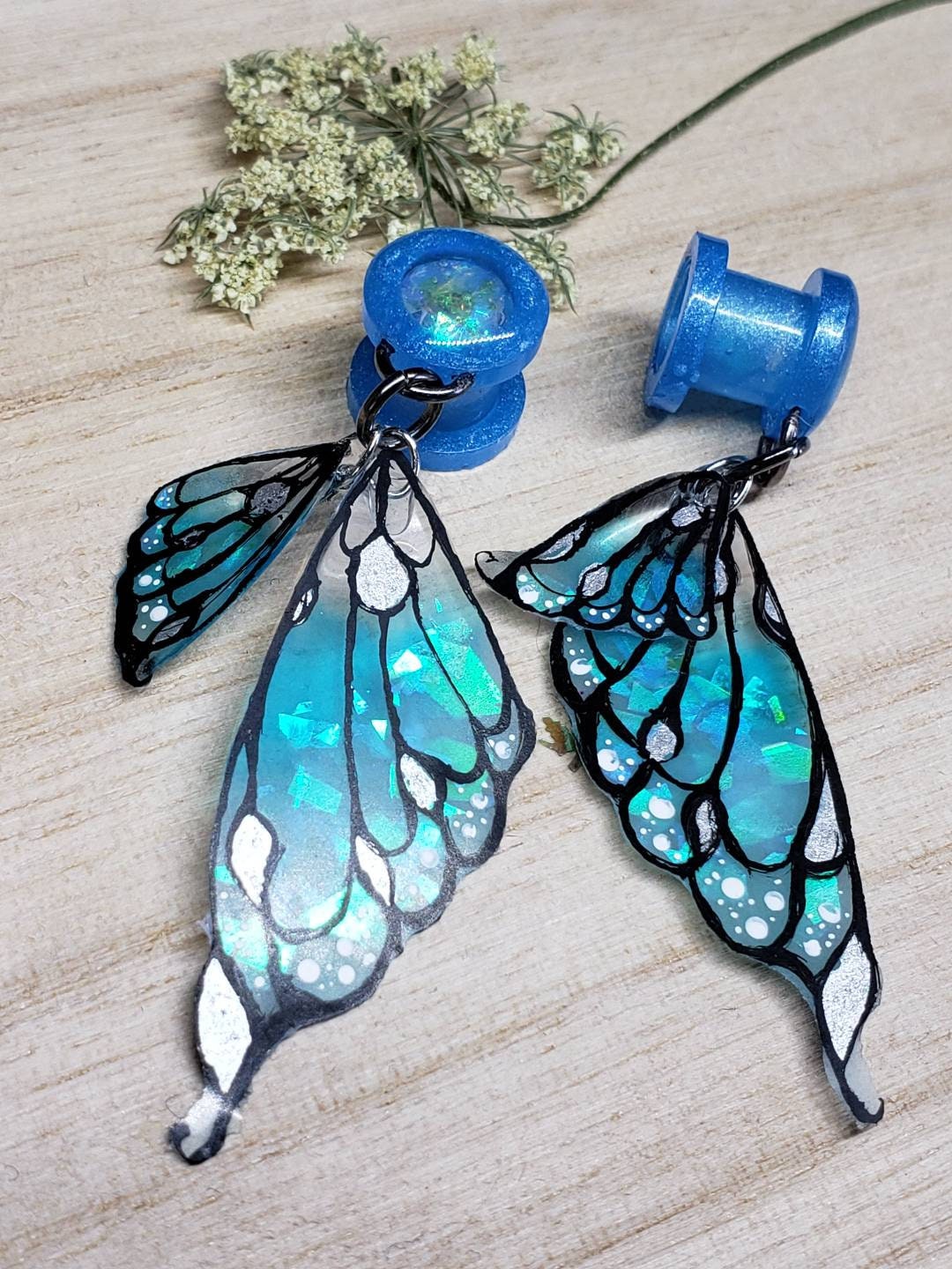 PAIR Butterfly Wings Plugs and Tunnels Single Flare Dangle Plugs 0G ...
