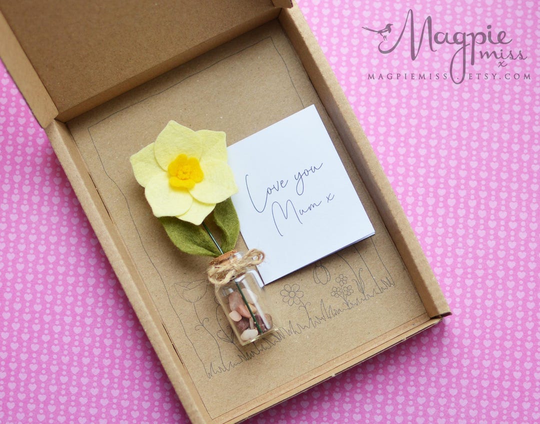 Felt Daffodil Flower Gift & Card: Mother's Day Mum Gift - Etsy