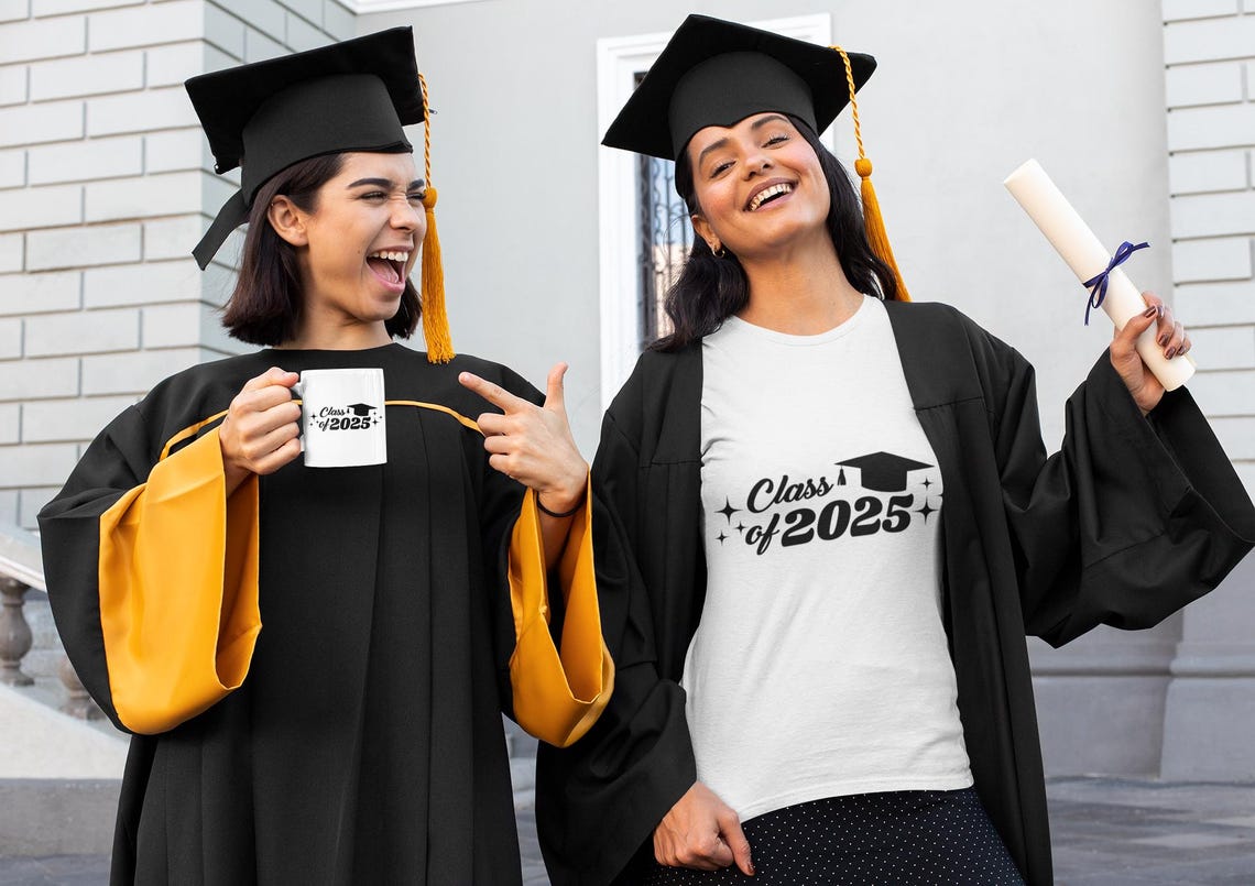 Class of 2025 Graduation Design - Graduation Cap With Sparkles ...