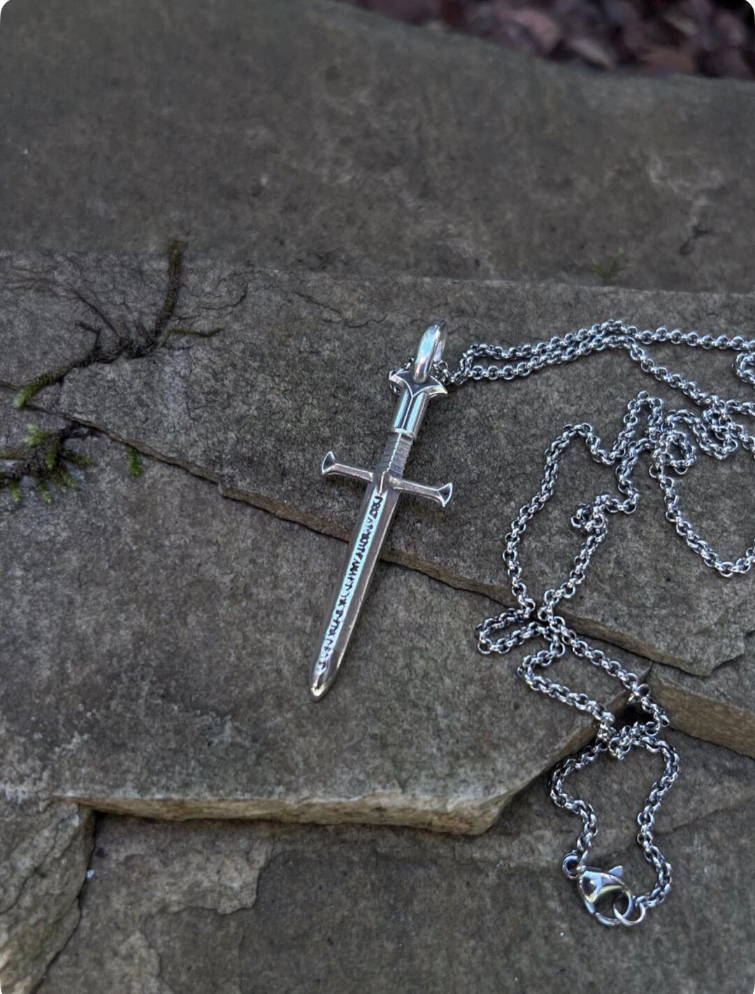 Andúril Sword of the West, Ring Lord Rune Mini Fantasy Pendant, Aragorn ...