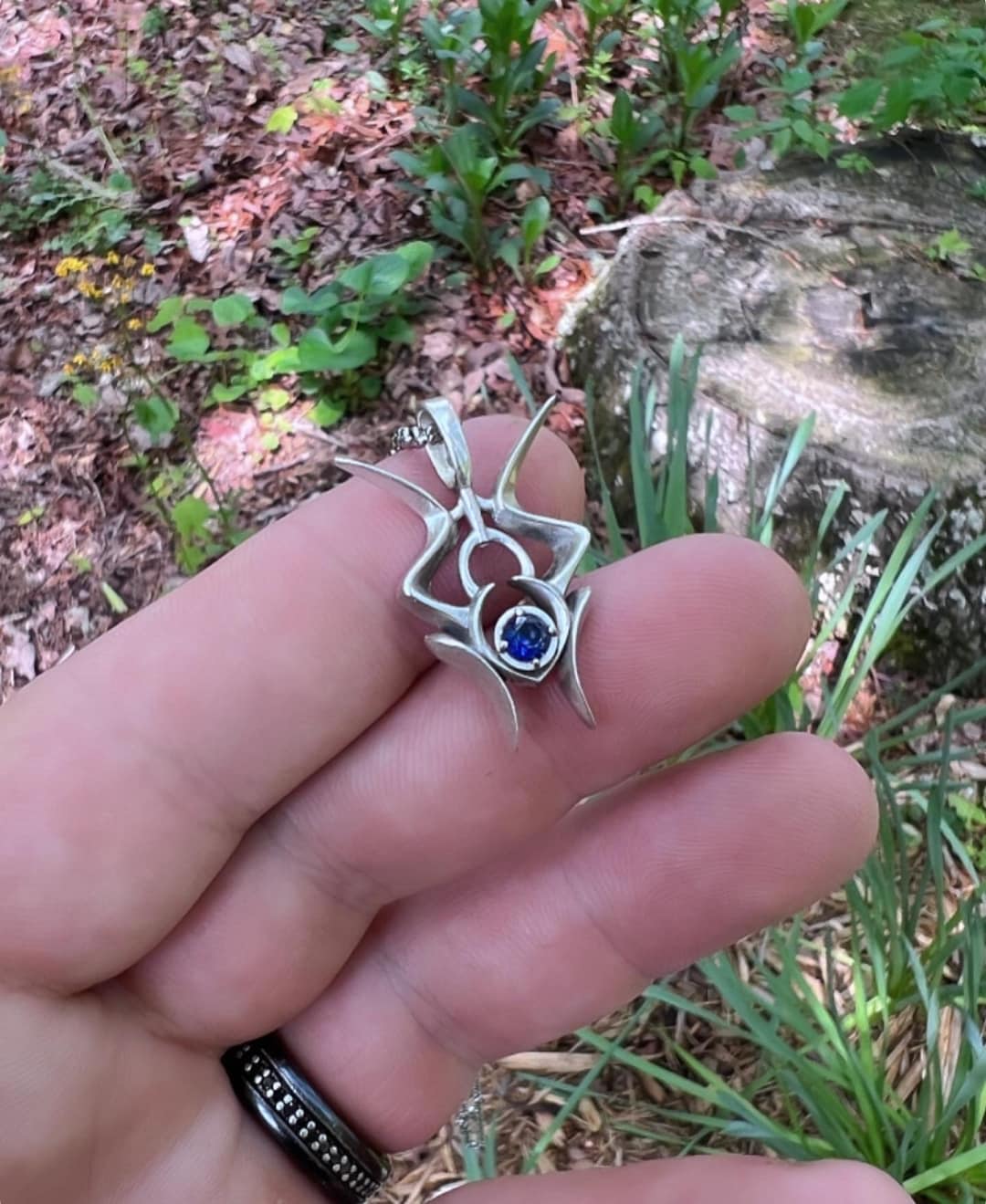 Sharran Shadow Sigil, Half Elf Heart Silver and Sapphire Necklace, BG 3 ...