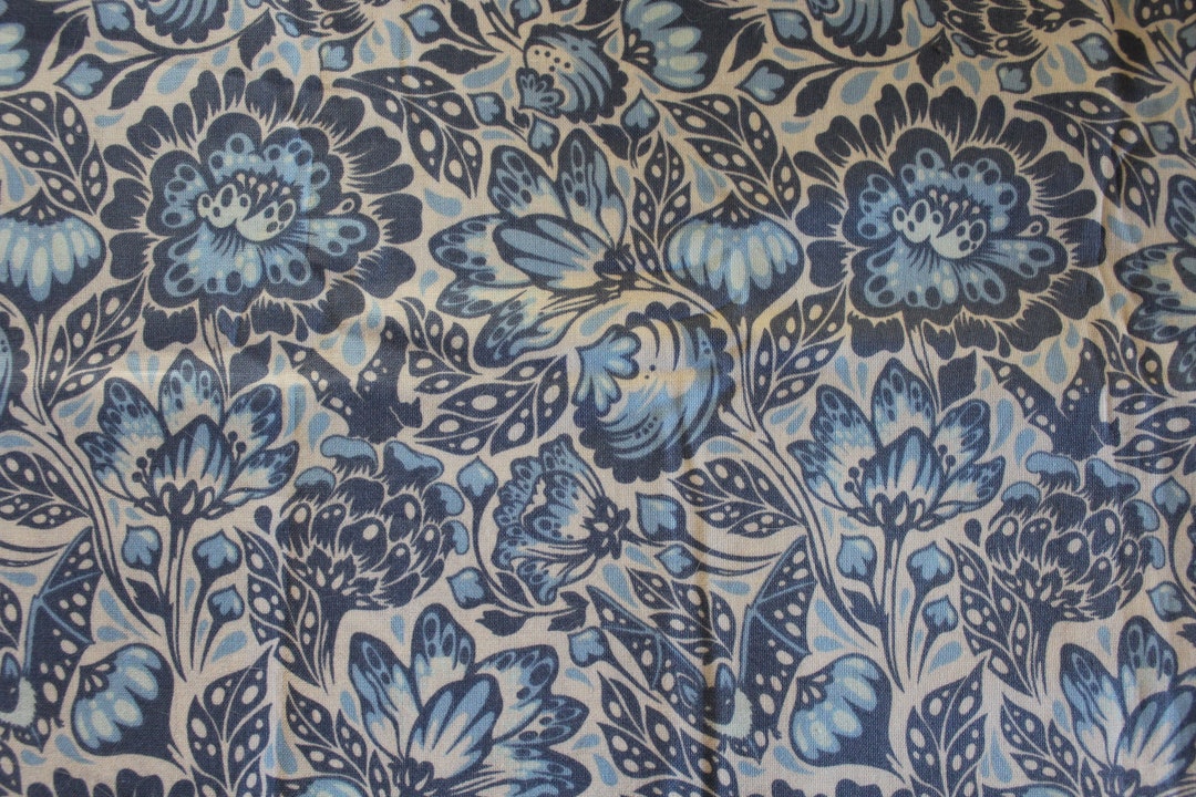 Tula Pink Bats in the Belfry Fabric - Elizabeth Fabric Line - Bats in ...