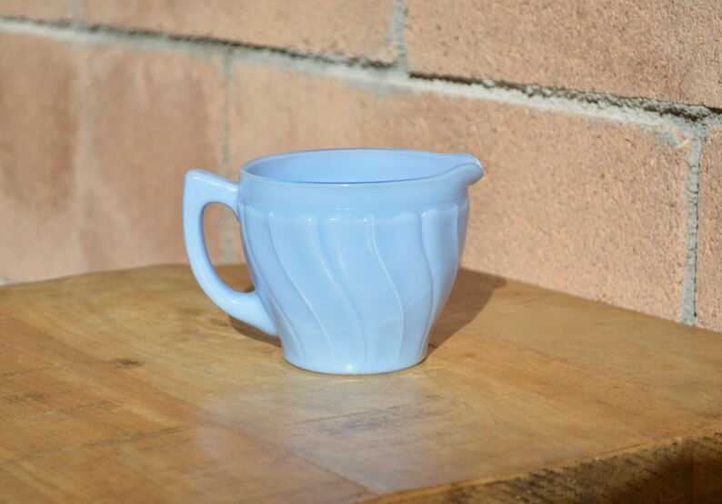 Vintage Jeannette Glass Delphite Blue Creamer With Swirl - Etsy