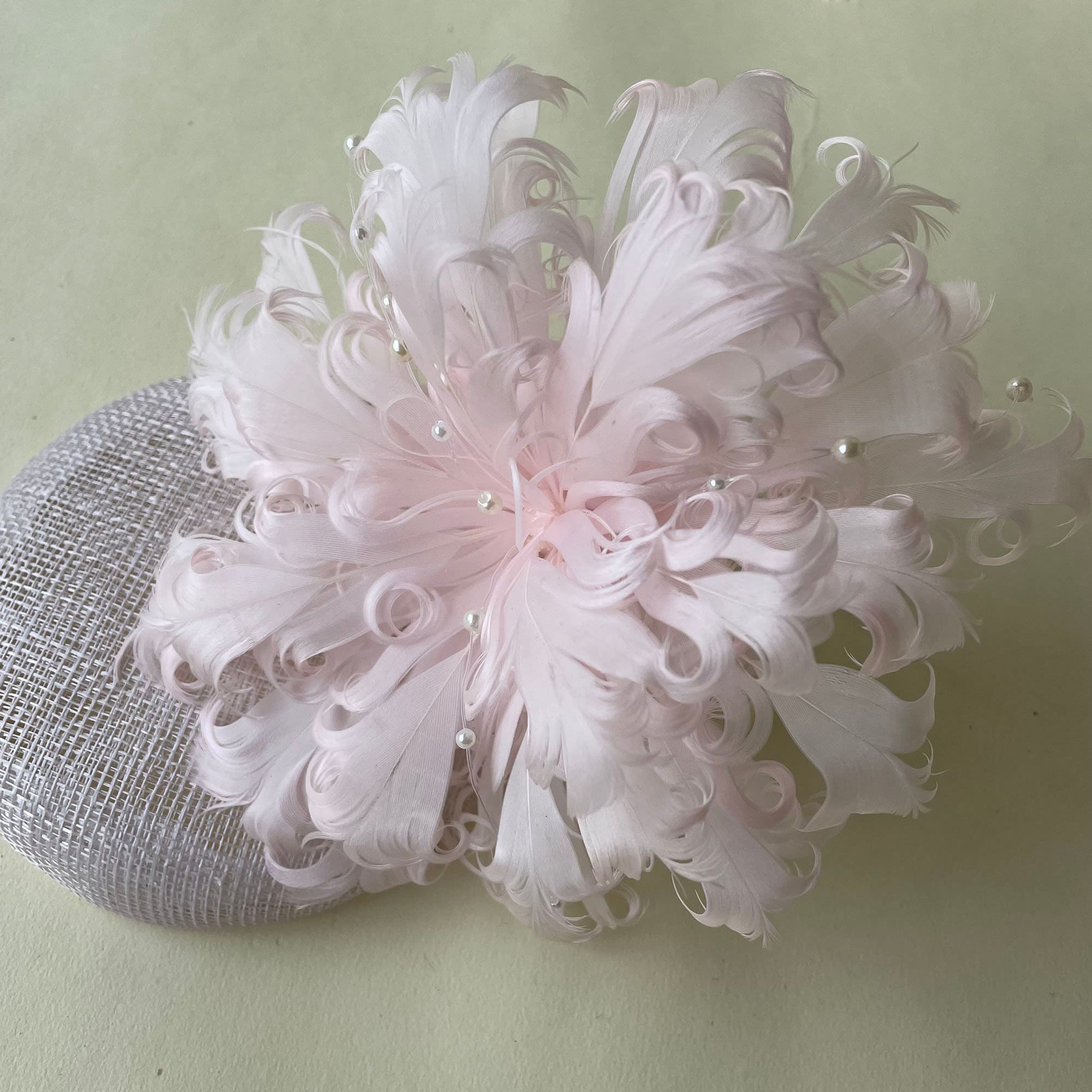 Pink Customized Feather Flower Bouquet Pearly Faux Flowers Mount ...