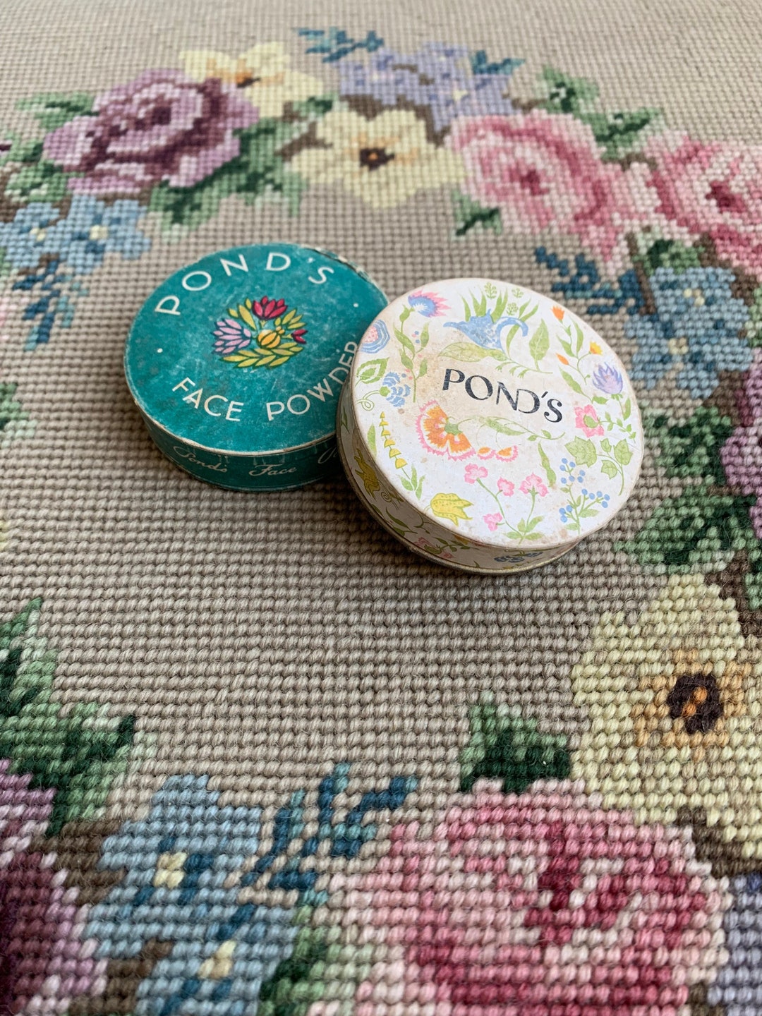 Pair of Vintage Ponds Face Powder Boxes empty - Etsy