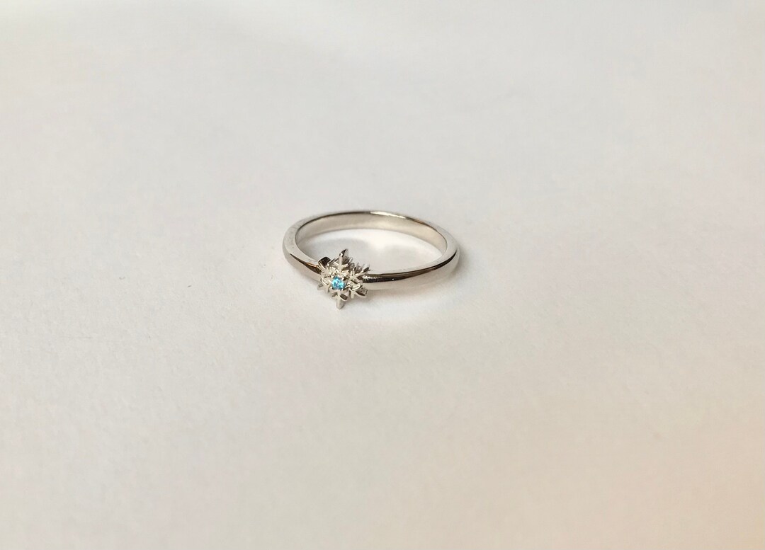 Disney Elsa Snowflake Ring // Frozen Snow Blue Topaz Solid - Etsy
