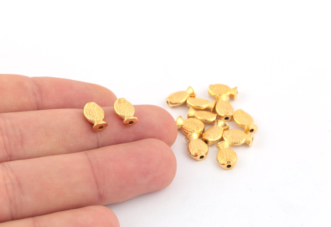 2 Pcs 8x12mm 24k Shiny Gold Plated Fish Charms, Bracelet Beads, Fish ...