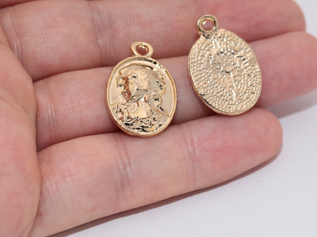 Elizabeth Pendant, 24k Shiny Gold Plated Elizabeth Necklace, Elizabeth ...