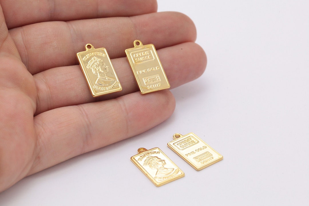 12x22mm 24k Shiny Gold Elizabeth Pendant, Queen Elizabeth Pendant ...