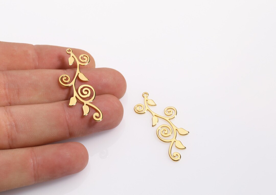 24k Gold Leaf Vine Charm Pendant, Botanical Scroll Charm, Nature ...