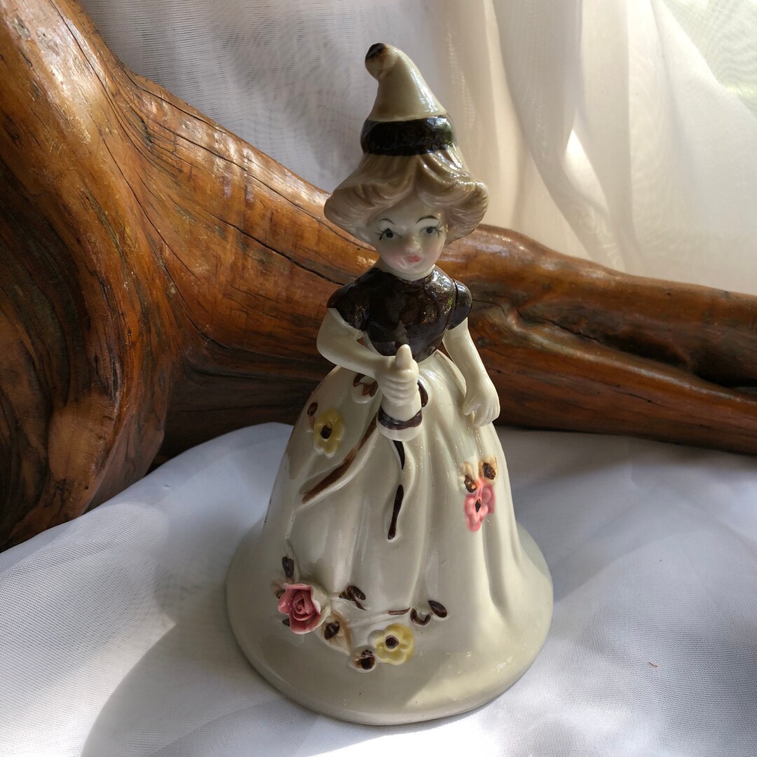 Vintage Ceramic Figurine Bell Girl With Bell - Made in Taiwan/giftcraft ...