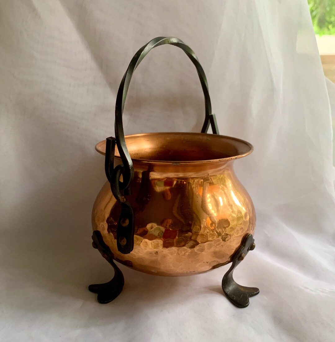 Vintage Hammered Copper Footed Cauldron Pot With Handle - Etsy