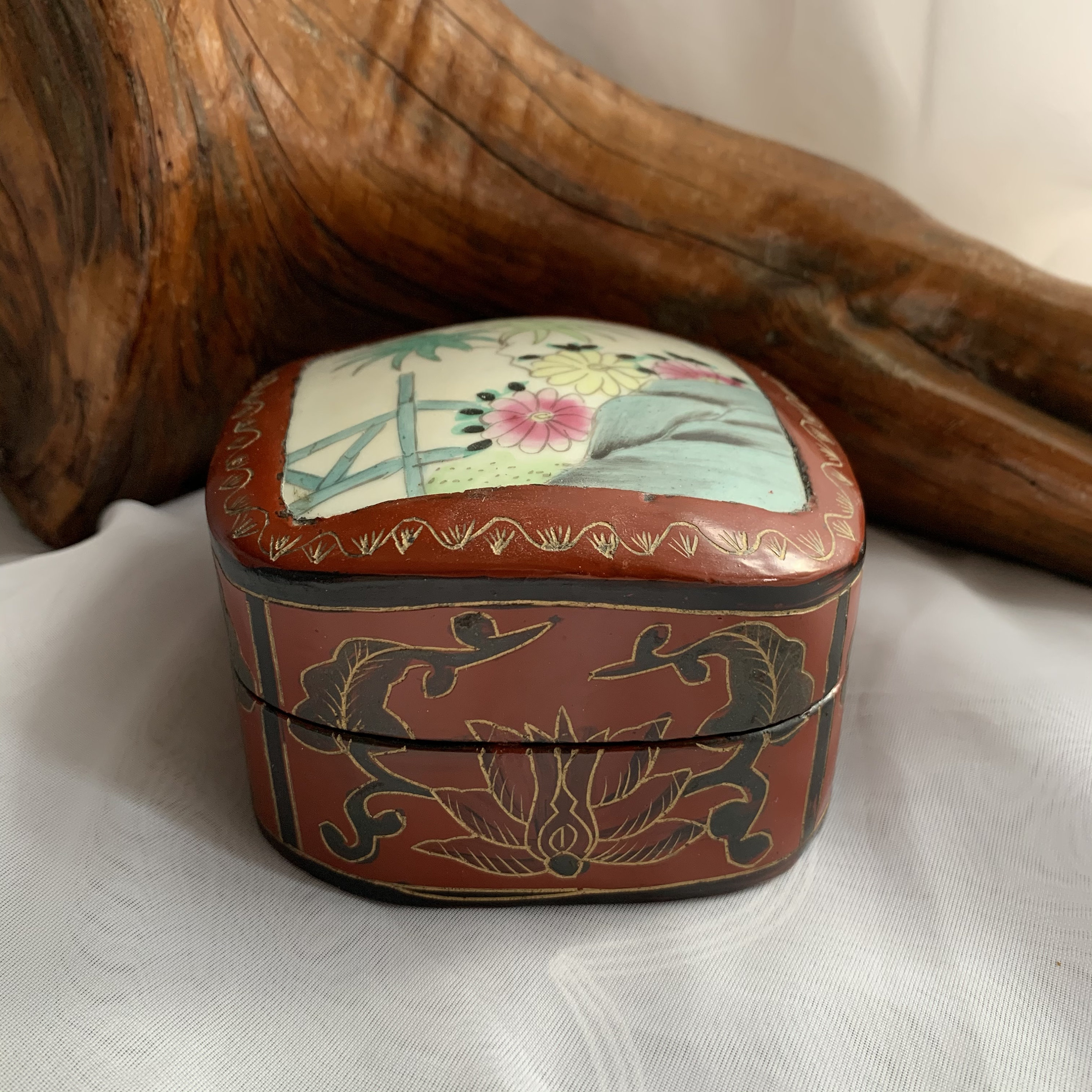 Vintage Chinese Porcelain Shard Lacquered Box | Etsy