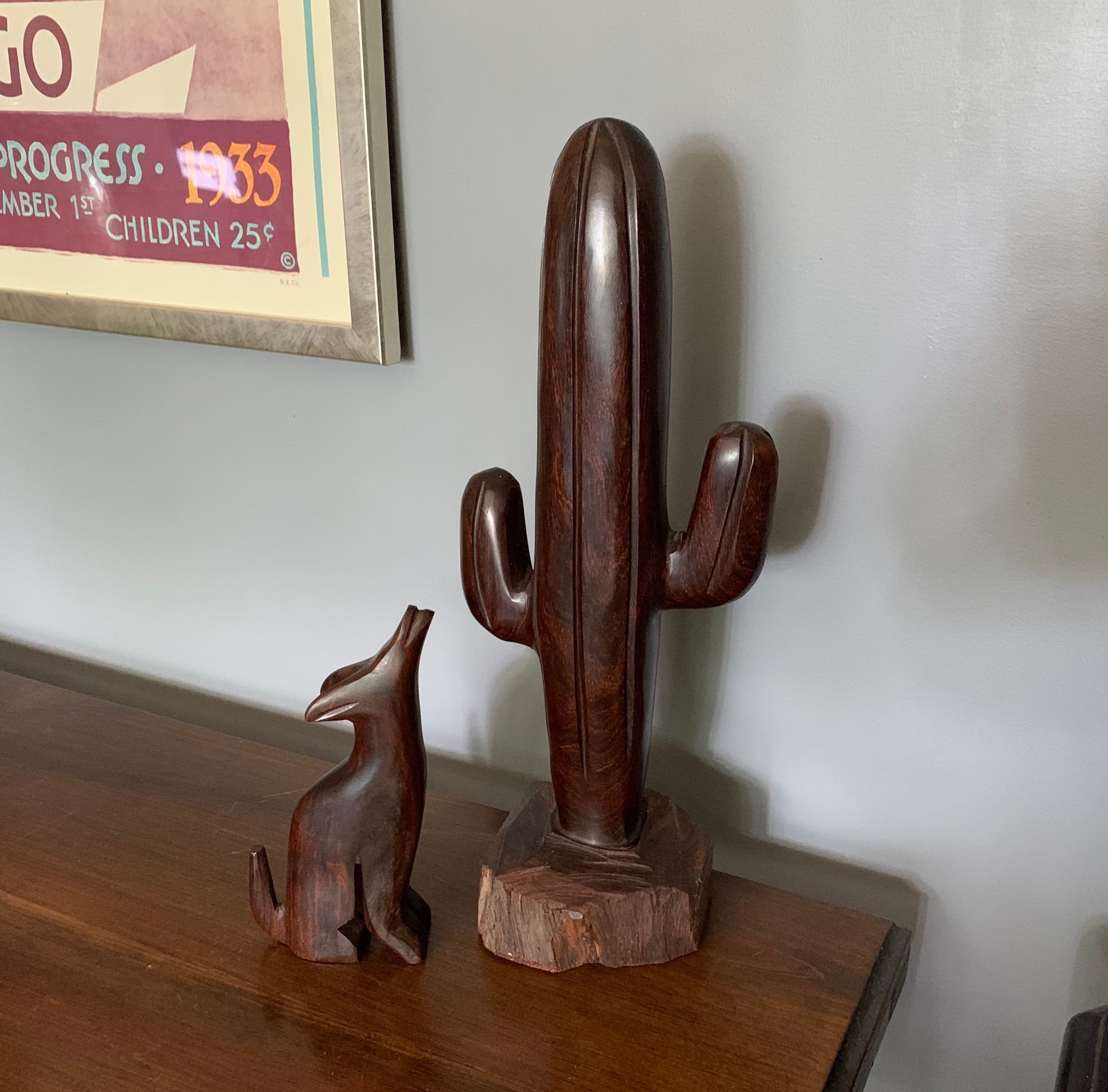 Donnagott Coyote Statue